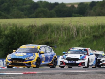 BTCC | NAPA Racing UK