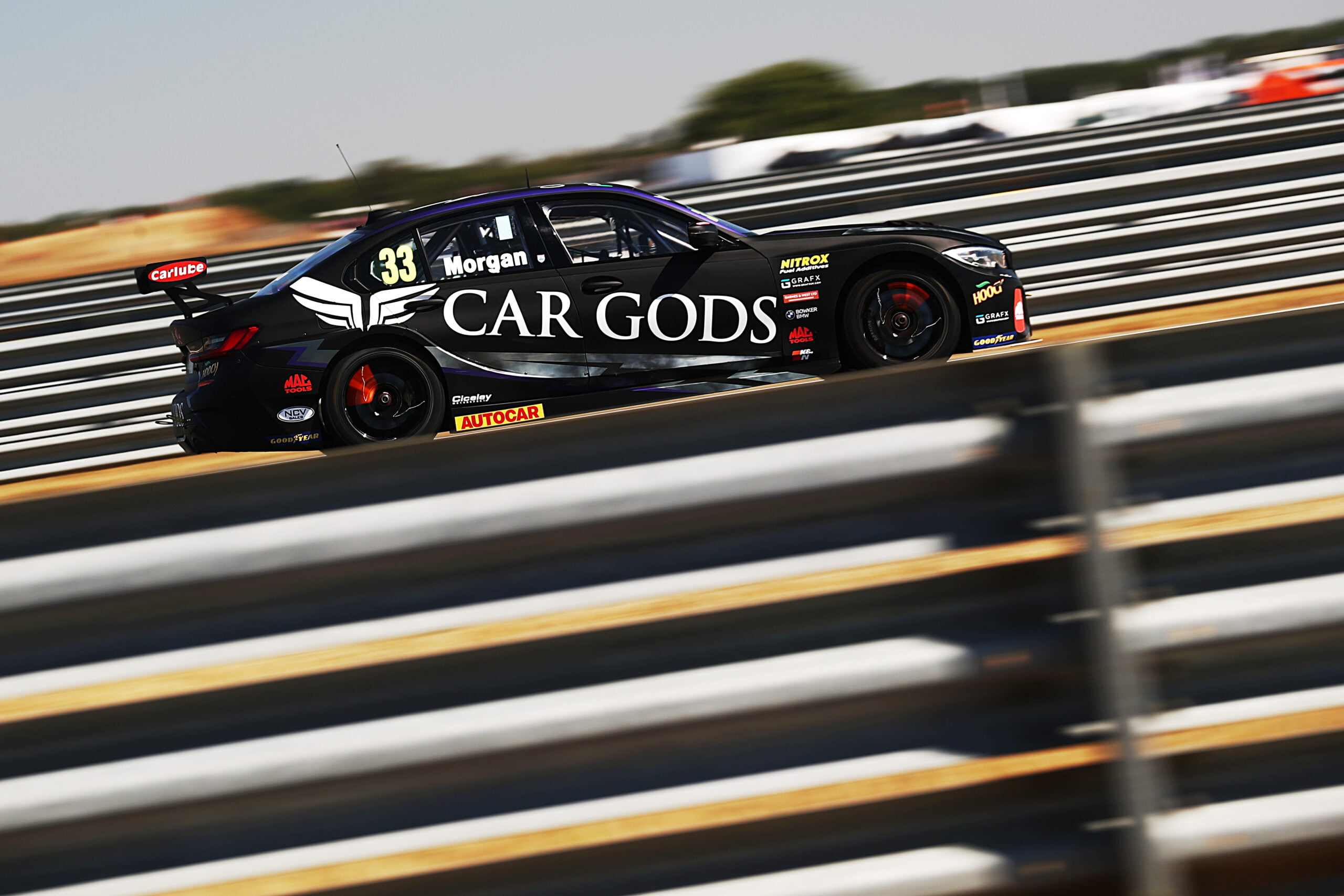 QUALIFYING DAY IN PICTURES: SNETTERTON • BTCC