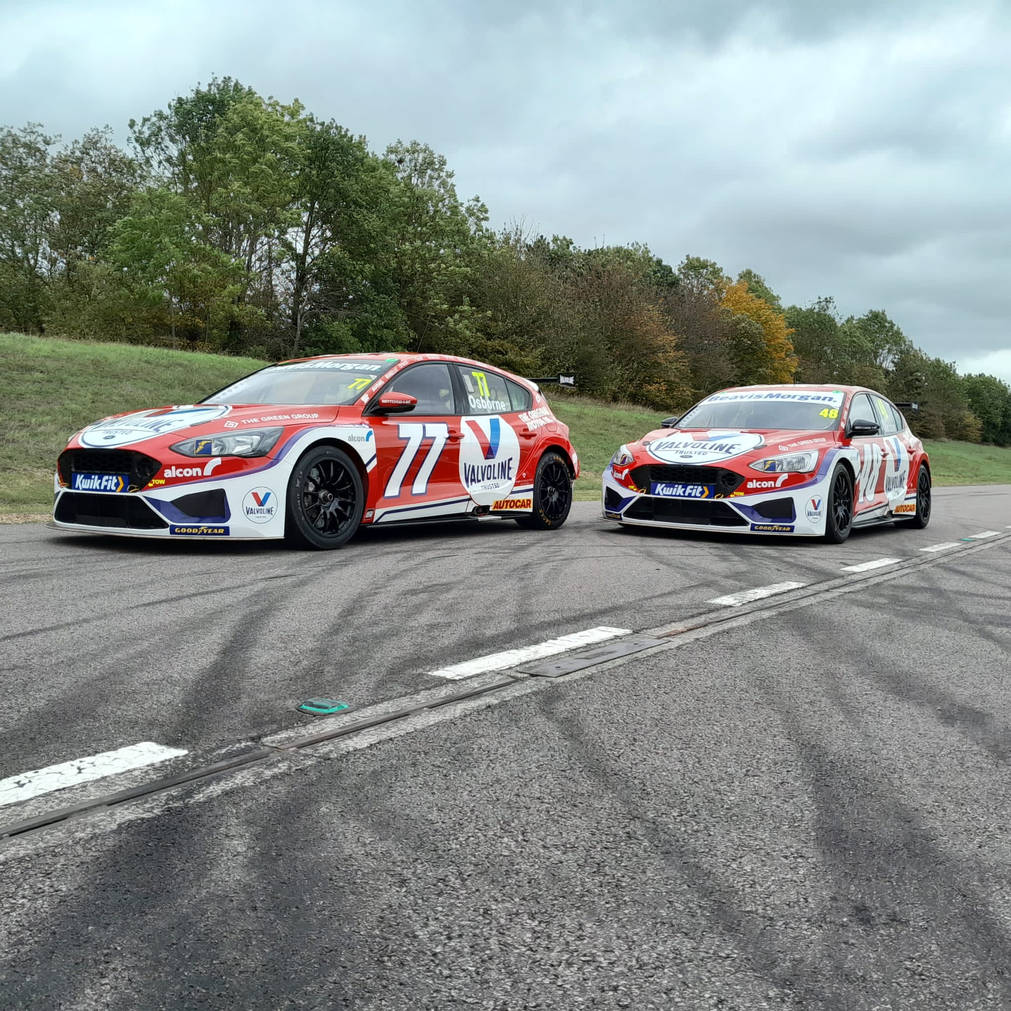 APEC RACING WITH BEAVIS MORGAN REVEALS ICONIC BRANDS HATCH LIVERY • BTCC