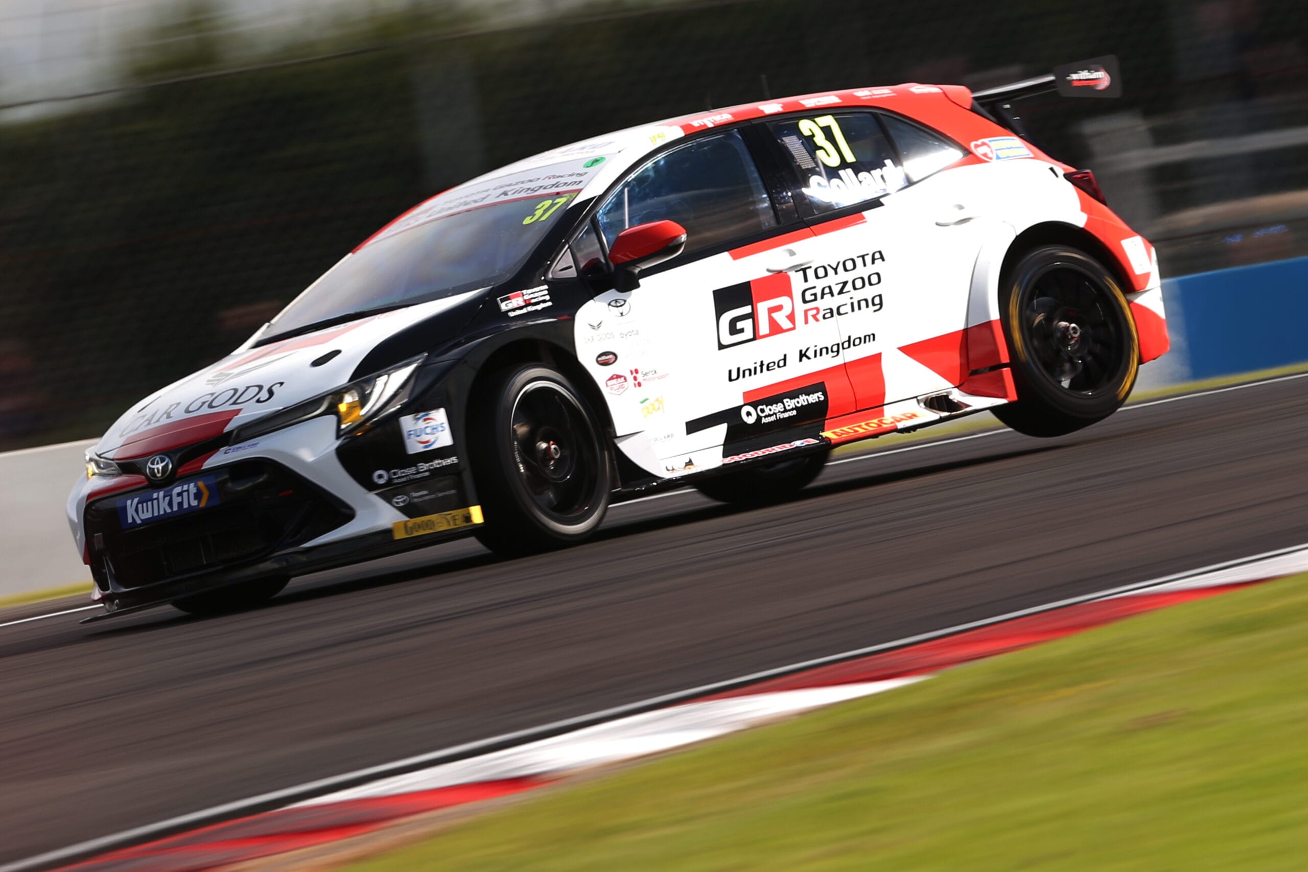 Happy Hunting Ground Awaits In-form TOYOTA GAZOO Racing UK • BTCC